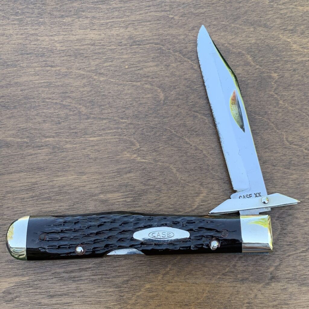 Case XX USA 5 Dot (1975) Bone 6111 1/2L Cheetah Knife - Old Pocket Knives