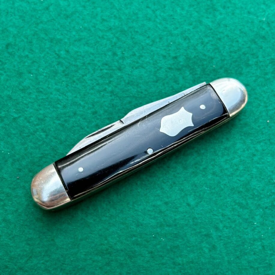 Case XX 72 Pattern Clasp "Bulldog" Knife - Old Pocket Knives